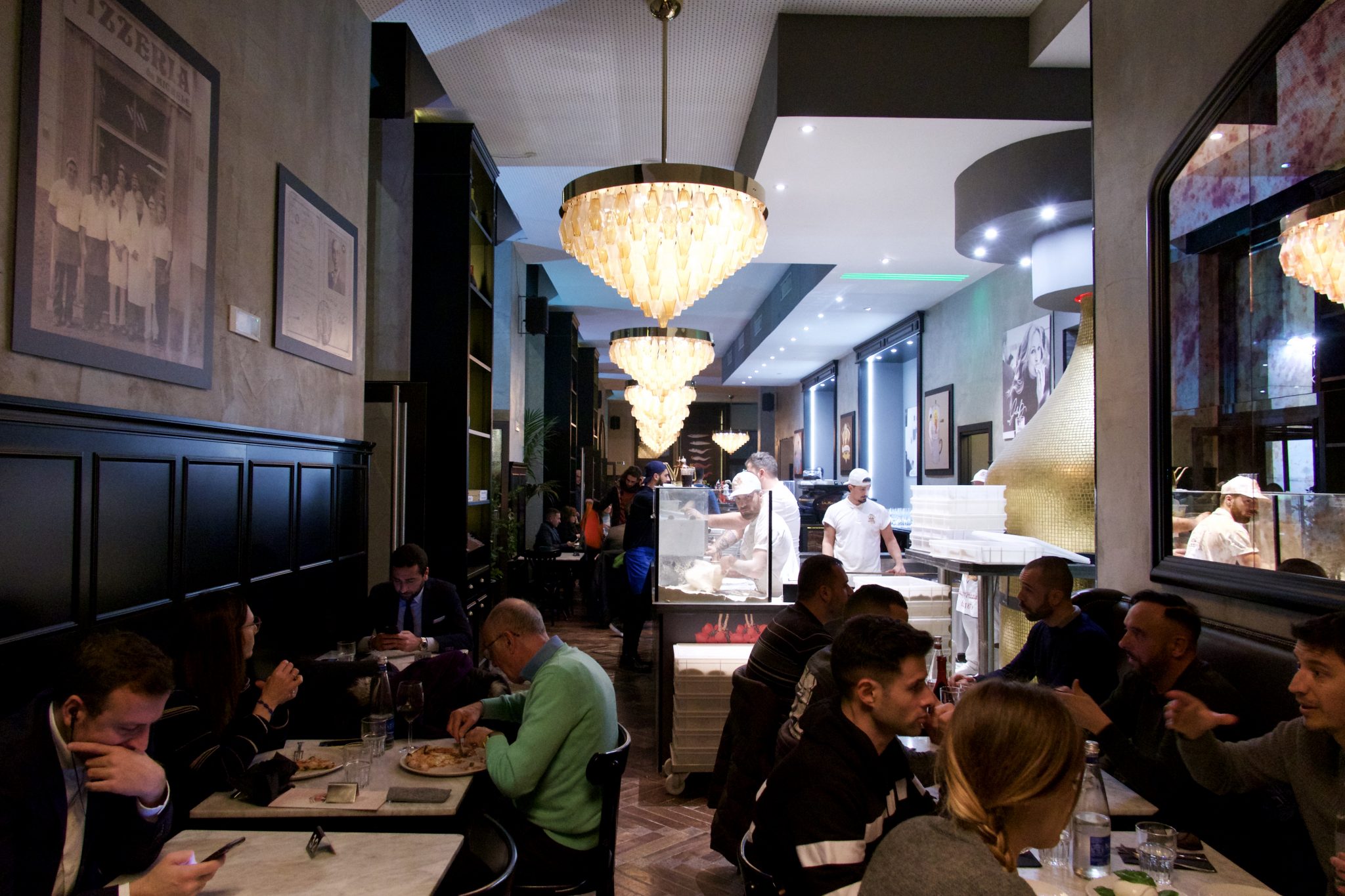 L'Antica Pizzeria da Michele Milano chiusa dall'Antimafia: vi ...