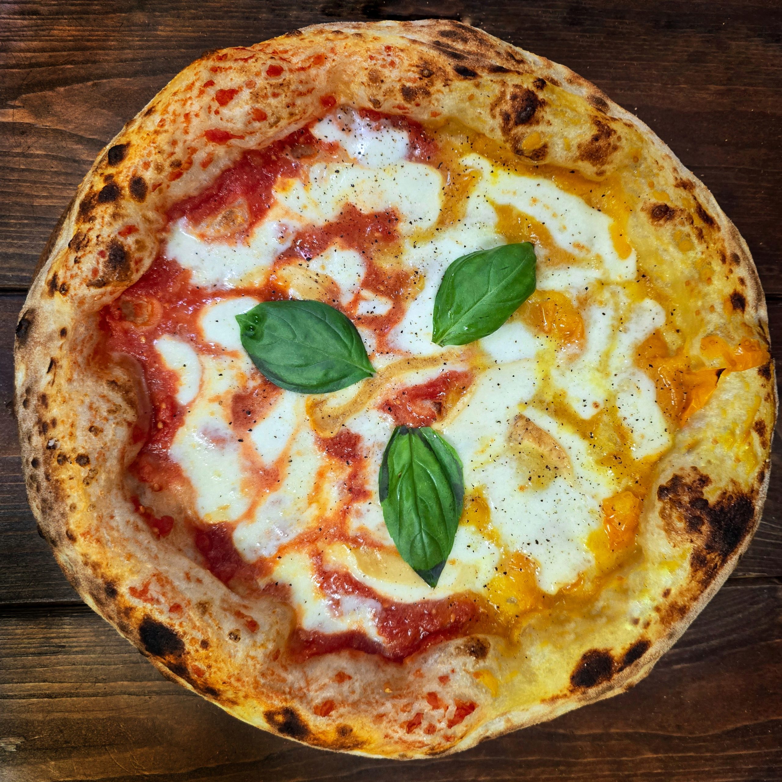 Provola e Pepe fatta in casa: ricetta per condimento e impasto